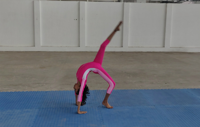 Most forward walkovers in 30 seconds | Guinness World Records