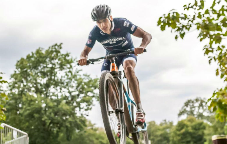 Farthest distance cycled off-road in 12 hours (male) | Guinness World ...