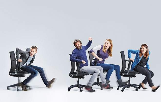 Fastest 100 m in a chair | Guinness World Records