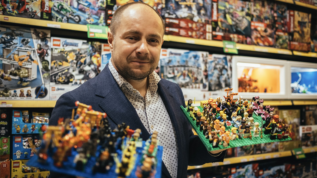 Largest collection of LEGO® sets | Guinness World Records