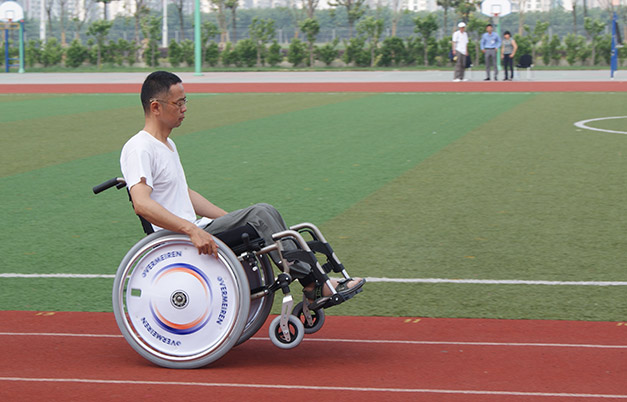 Longest wheelie in a wheelchair | Guinness World Records